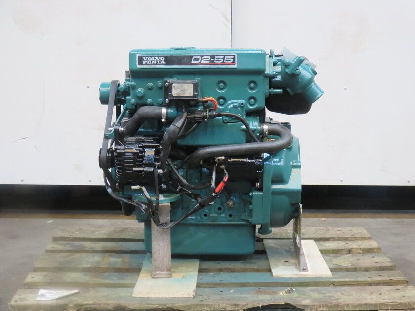 VOLVO PENTA D2-55E Diesel Engine - POOL TRADING