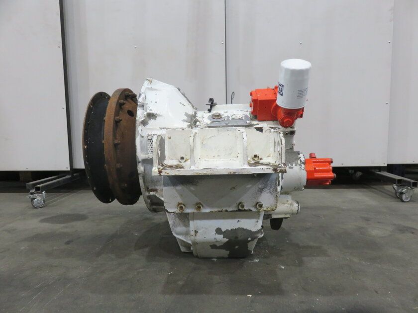 ZF 550A Used Gearbox - POOL TRADING